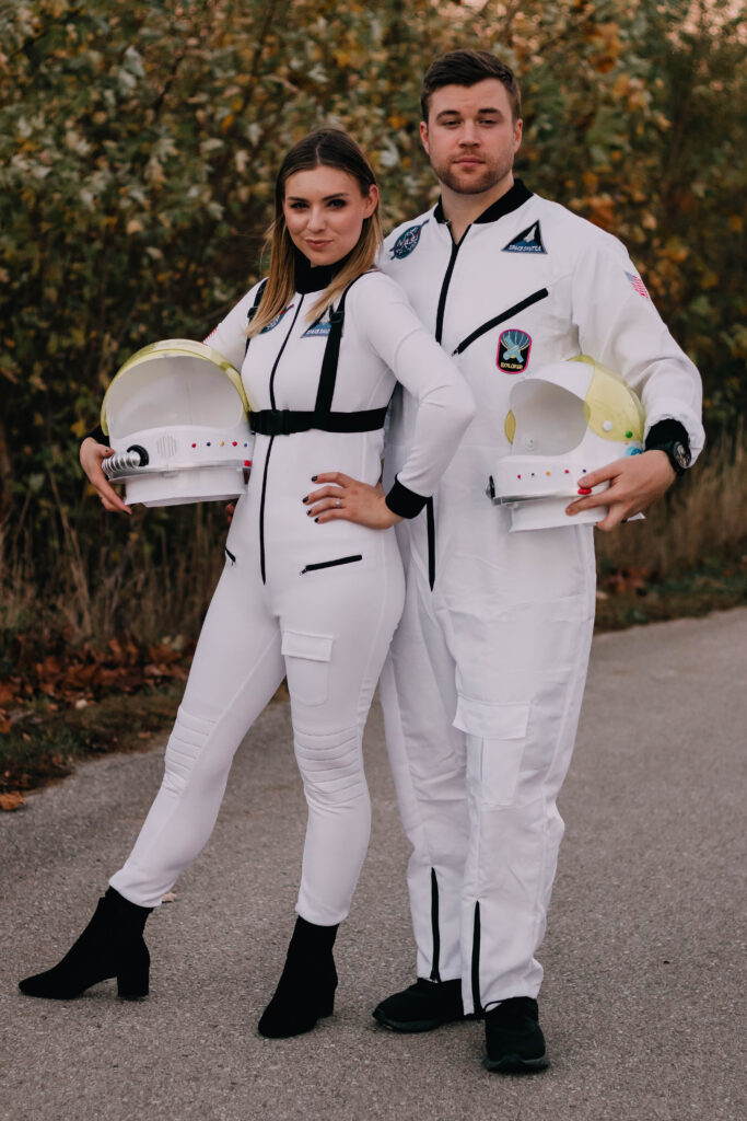 ASTRONAUTS + ALIEN - FAMILY HALLOWEEN COSTUME - Taylor, Lately