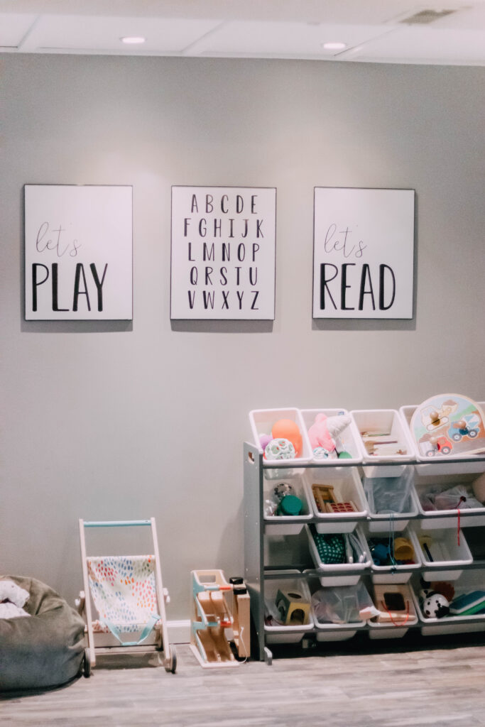 NEUTRAL TODDLER PLAYROOM - Taylor, Lately