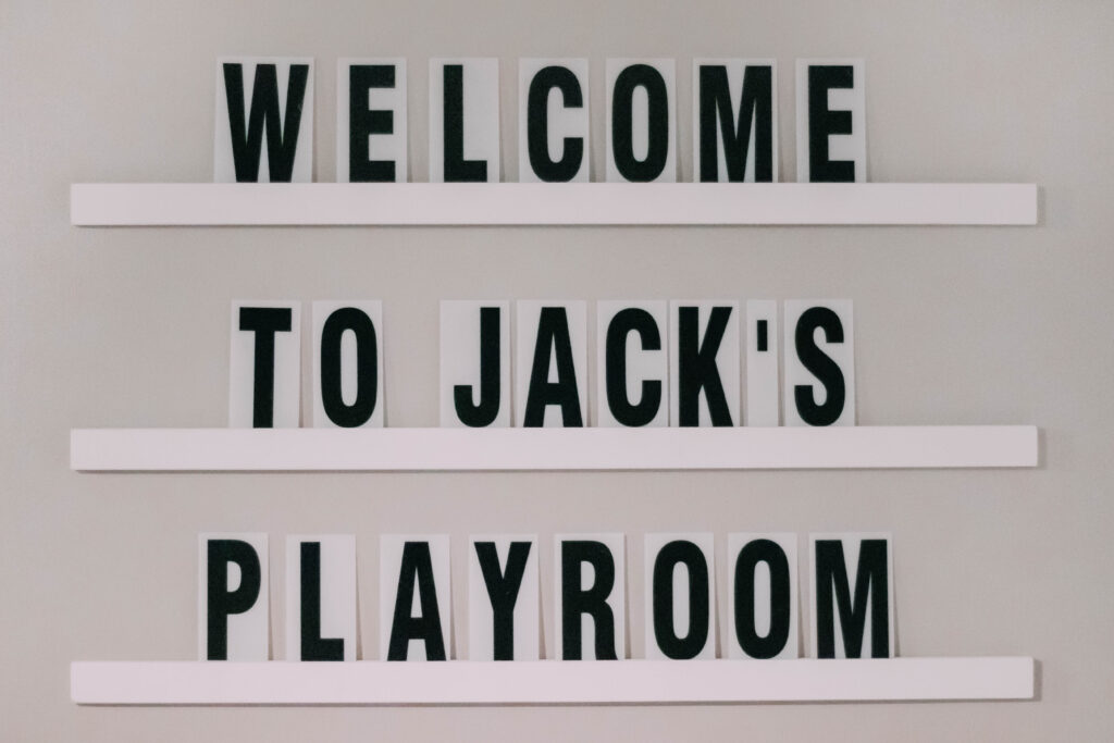 NEUTRAL TODDLER PLAYROOM - Taylor, Lately